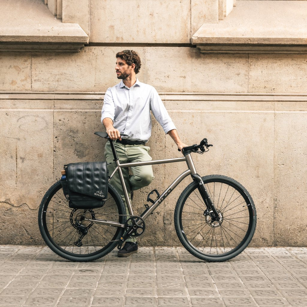 Shad Bikes - Urban bags for city bikers
